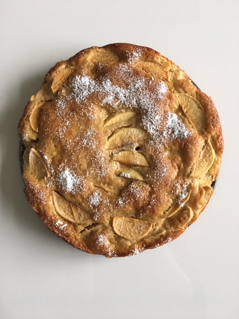 Low Fat Apple Cake – A Bee Bakes