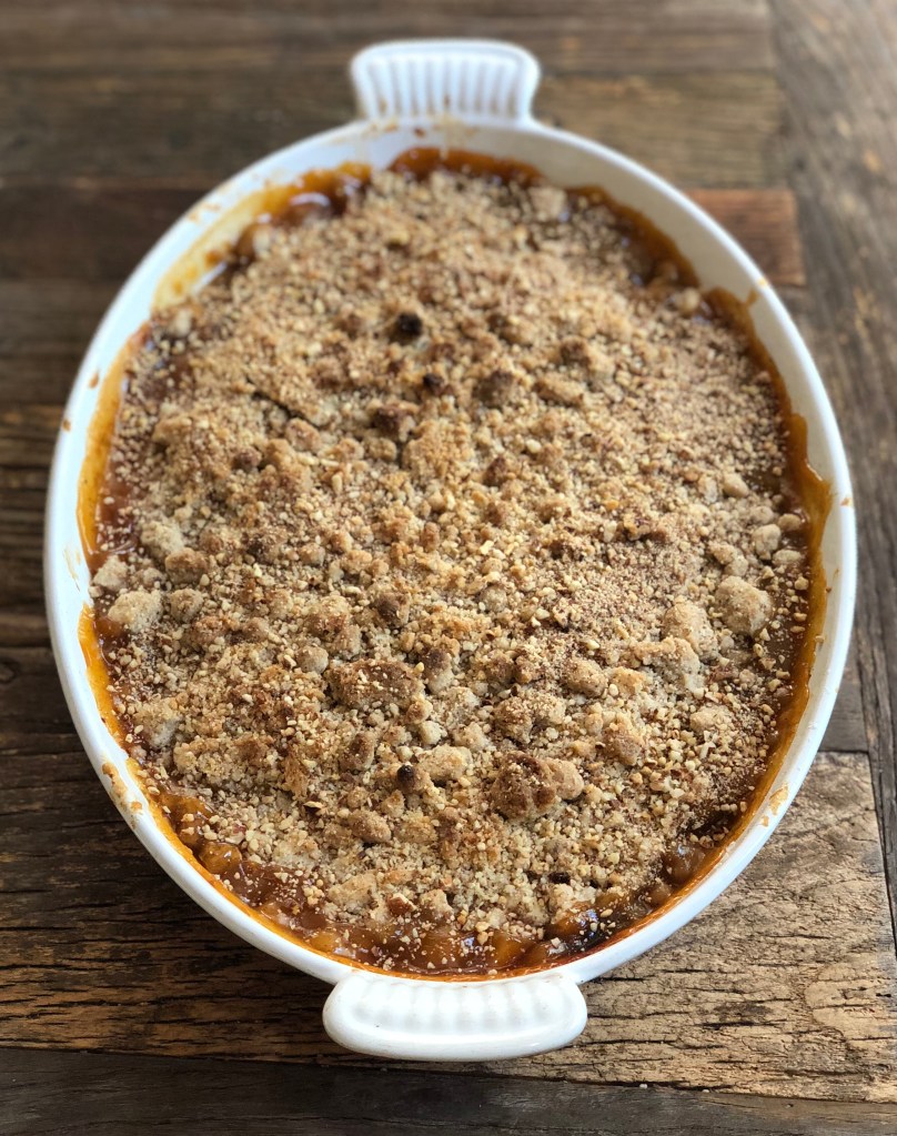 Peach & Bourbon Pecan Crumble – A Bee Bakes