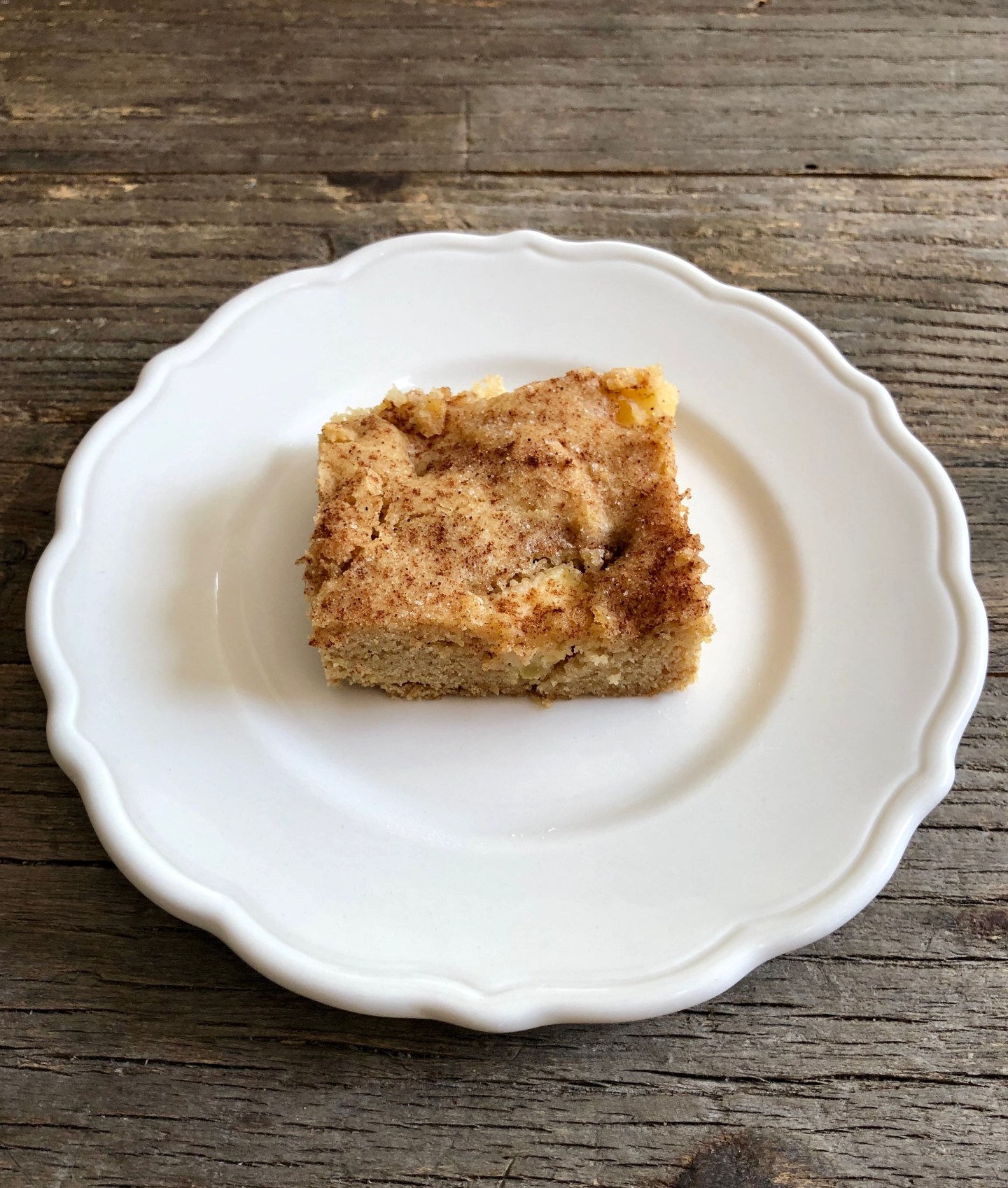 Apple Squares – A Bee Bakes